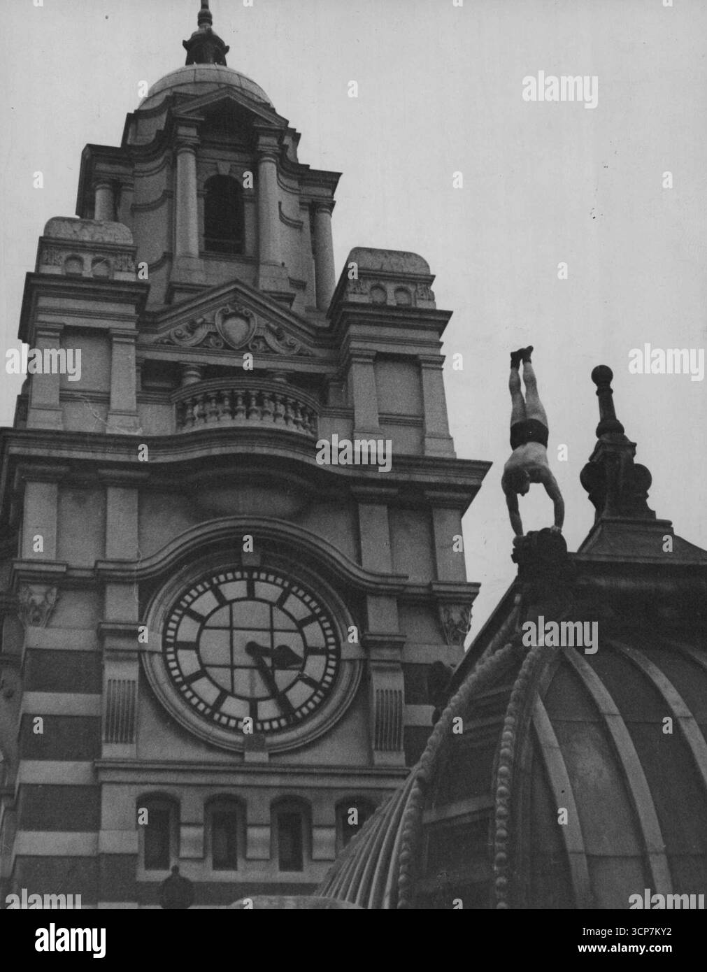 Clocks and time pieces folder 2 2 time hi-res stock photography and ...