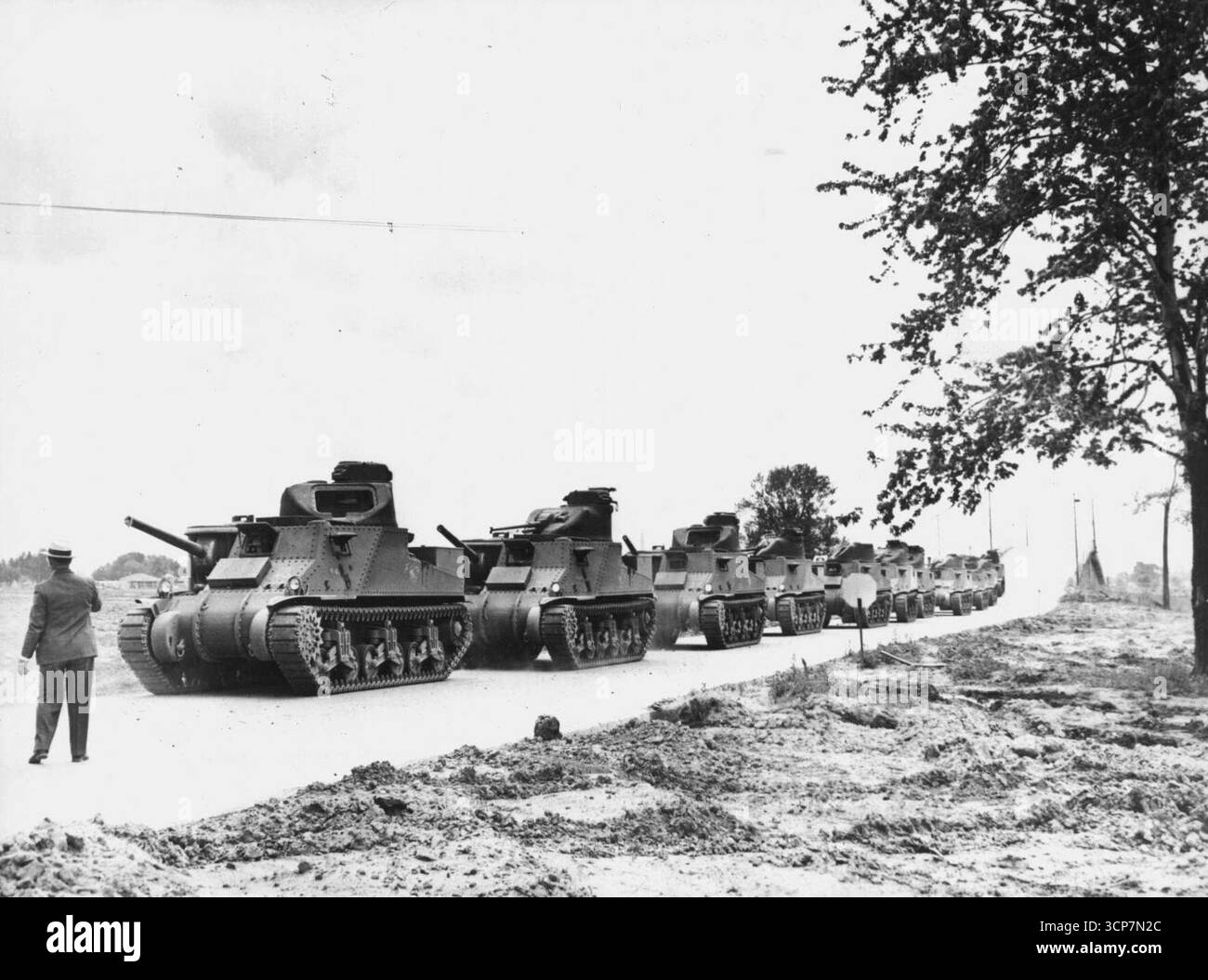 Rumbling M-3's In Test Run - A line of -3's (the 28-ton tanks also ...