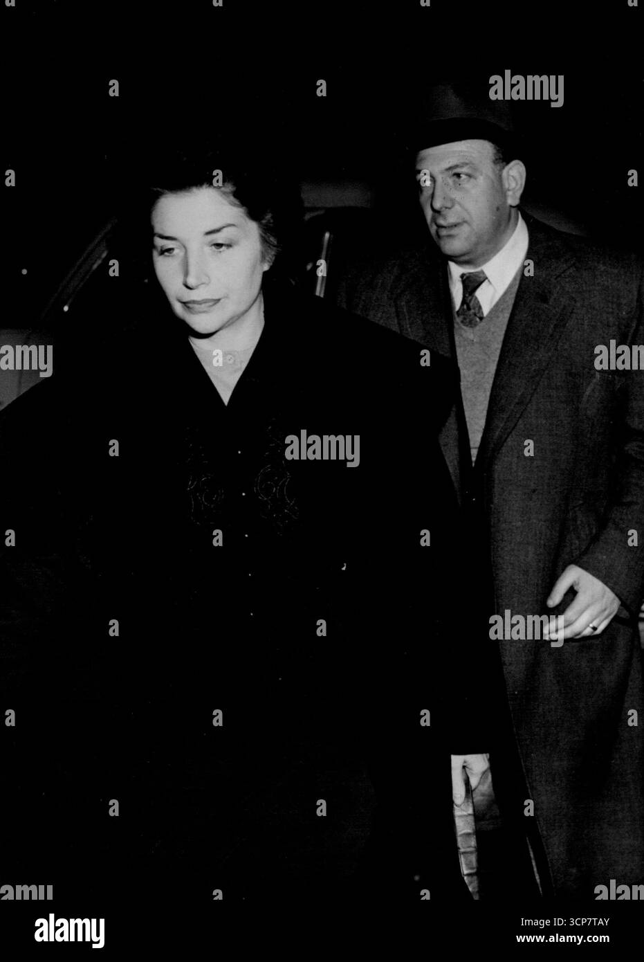 Mrs. Jack Spot Goes Home -- Raven-haired Mrs. Margaret Comer, 27, looks ...