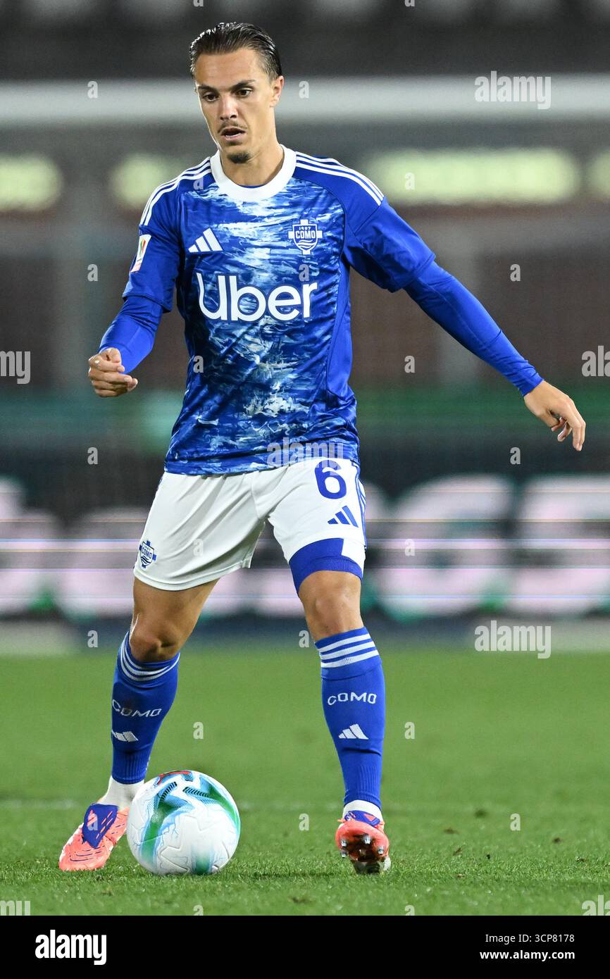 Maxence Caqueret of Calcio Como in action during the Coppa Italia round ...