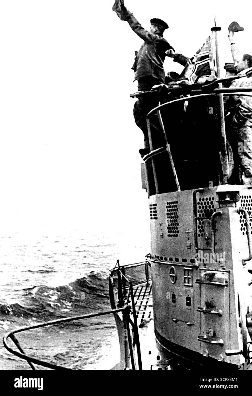 U boat conning tower hi-res stock photography and images - Alamy