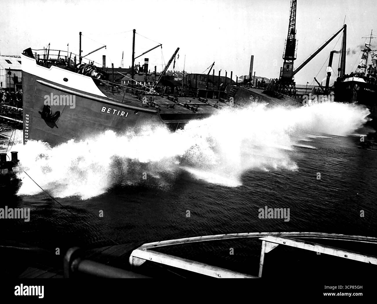 Largest tankers Black and White Stock Photos & Images - Alamy