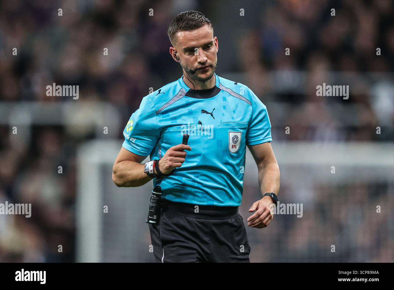 Referee Thomas Kirk during the Carabao Cup Round 3 match Newcastle ...