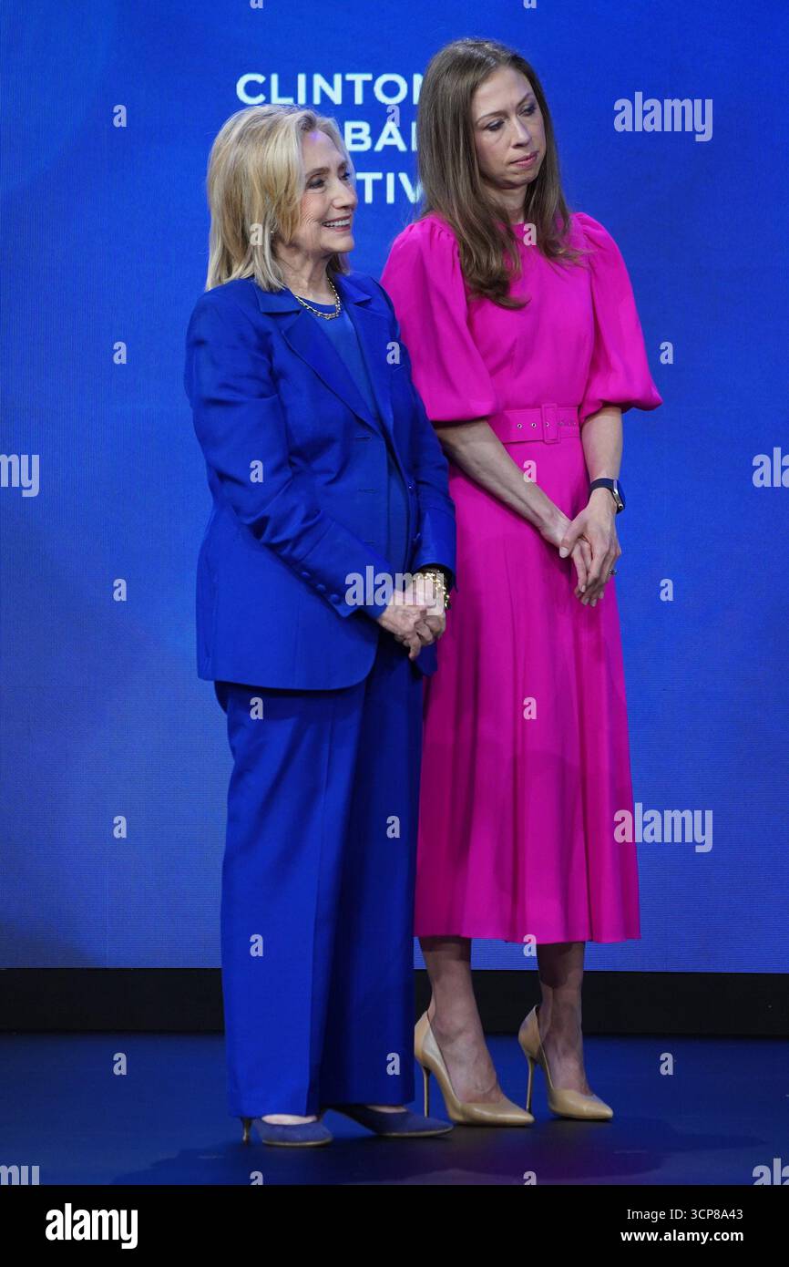 Hillary Clinton, Chelsea Clinton on stage for Clinton Global Initiative ...