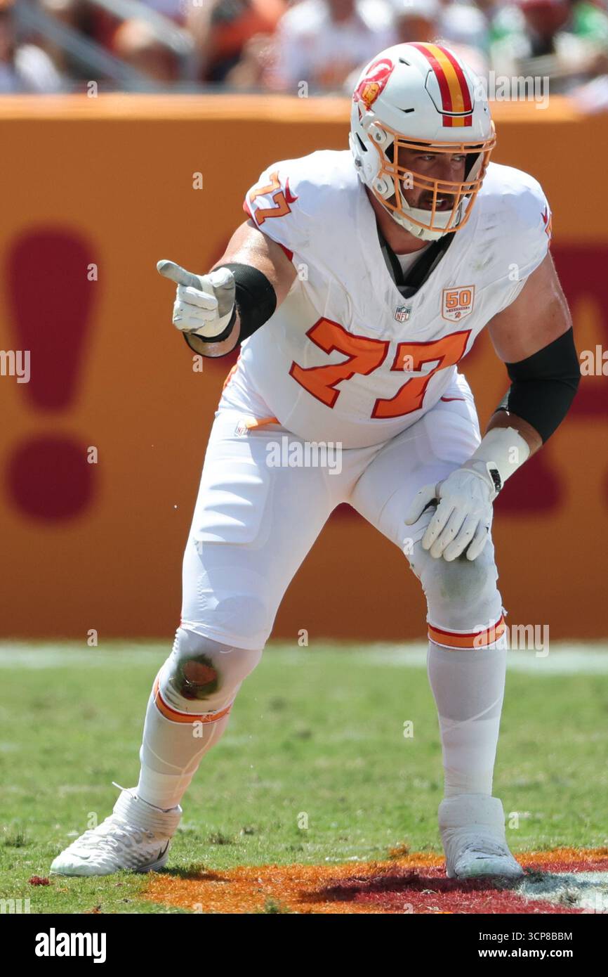 Tampa Bay Buccaneers offensive tackle Charlie Heck (77) sets to block ...