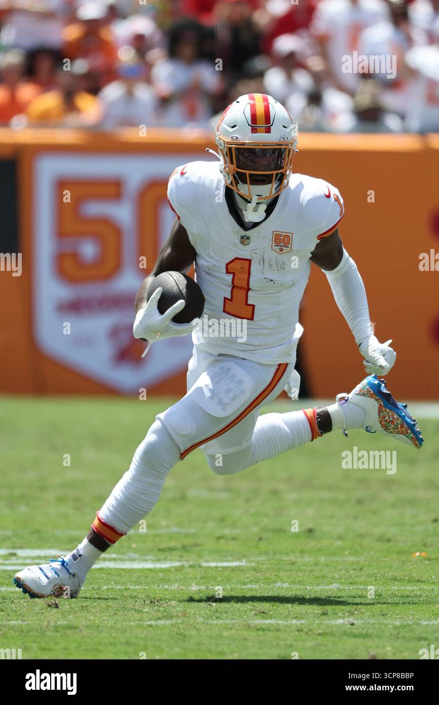 Tampa Bay Buccaneers running back Rachaad White (1) runs the ball ...