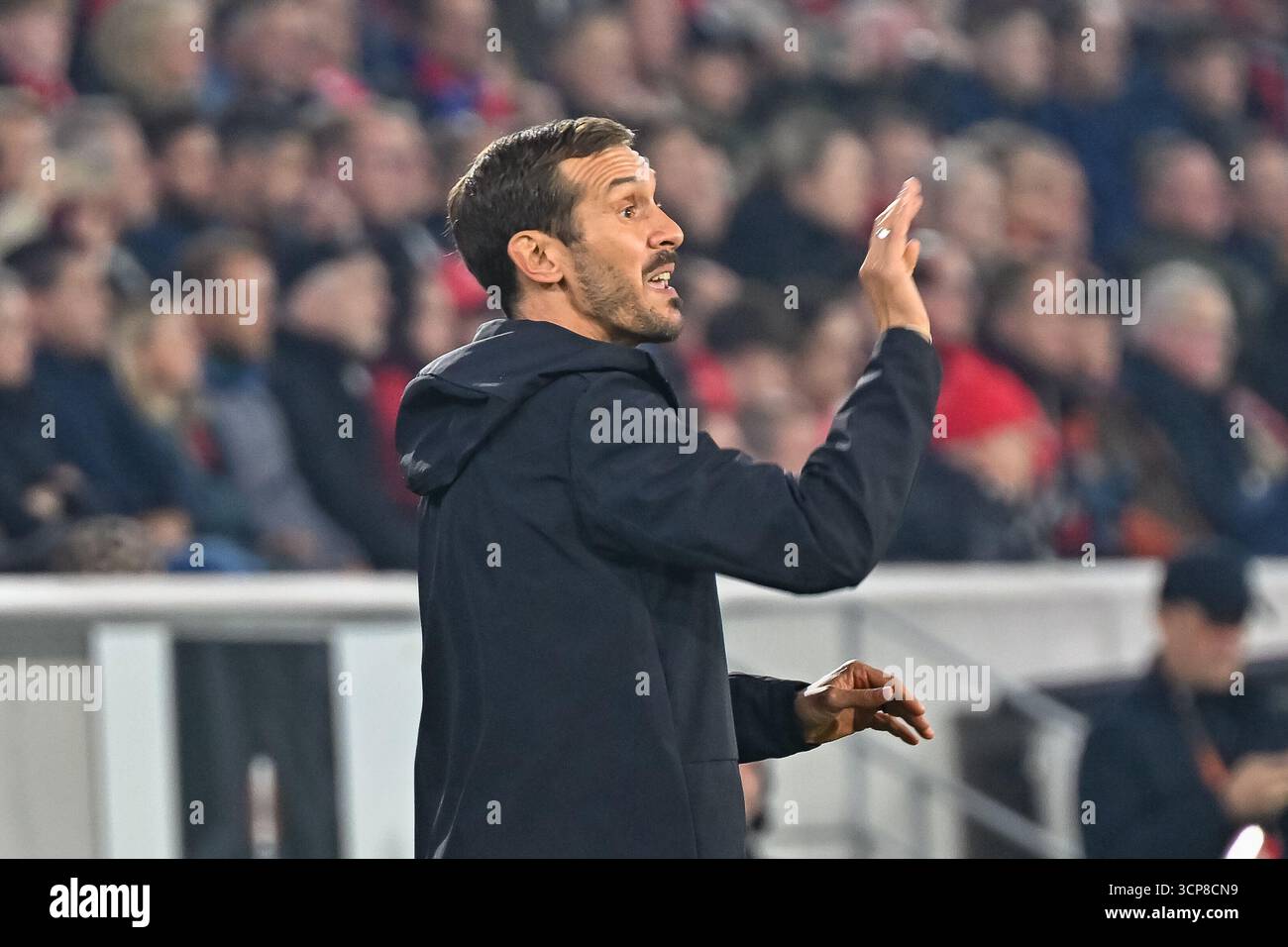 Julian Schuster (SC Freiburg, Trainer) mit Emotion GER, SC Freiburg ...