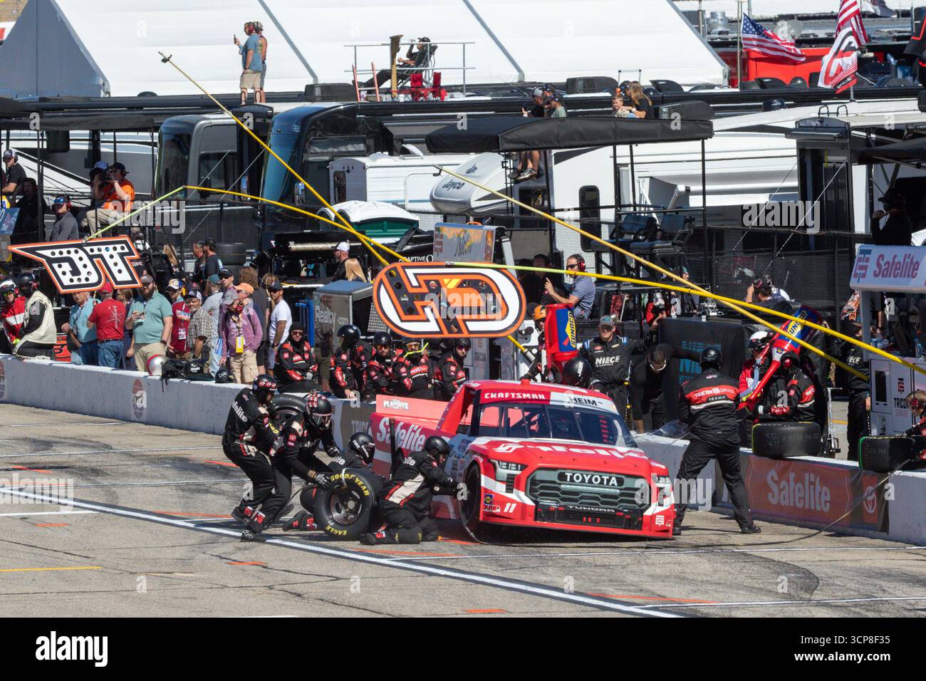LOUDON, NH - SEPTEMBER 20: The crew for Corey Heim (#11 TRICON Garage ...