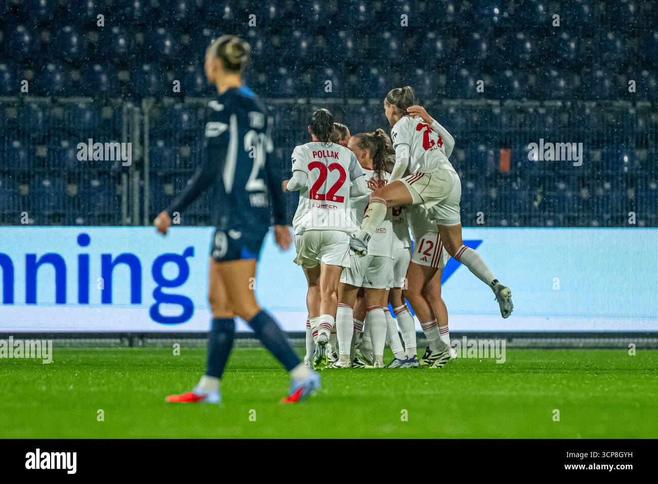 Julia Pollak (22; FCN), Amelie Th?le (12; FCN), Sanja Homann (19, 1. FC N?rnberg Frauen) und ...