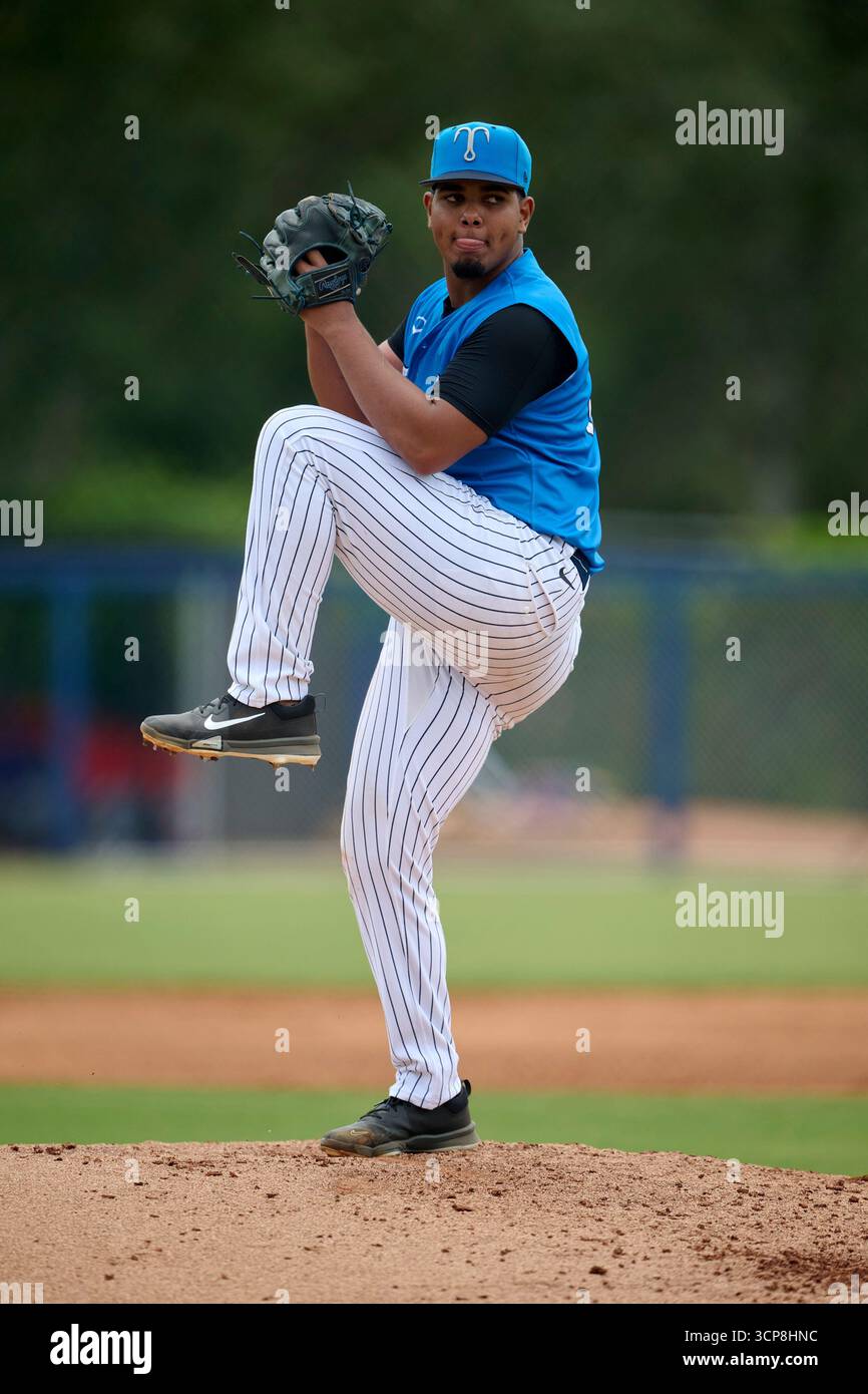 Tampa Tarpons pitcher Edinzo Marquez (38) during an MiLB Florida State ...