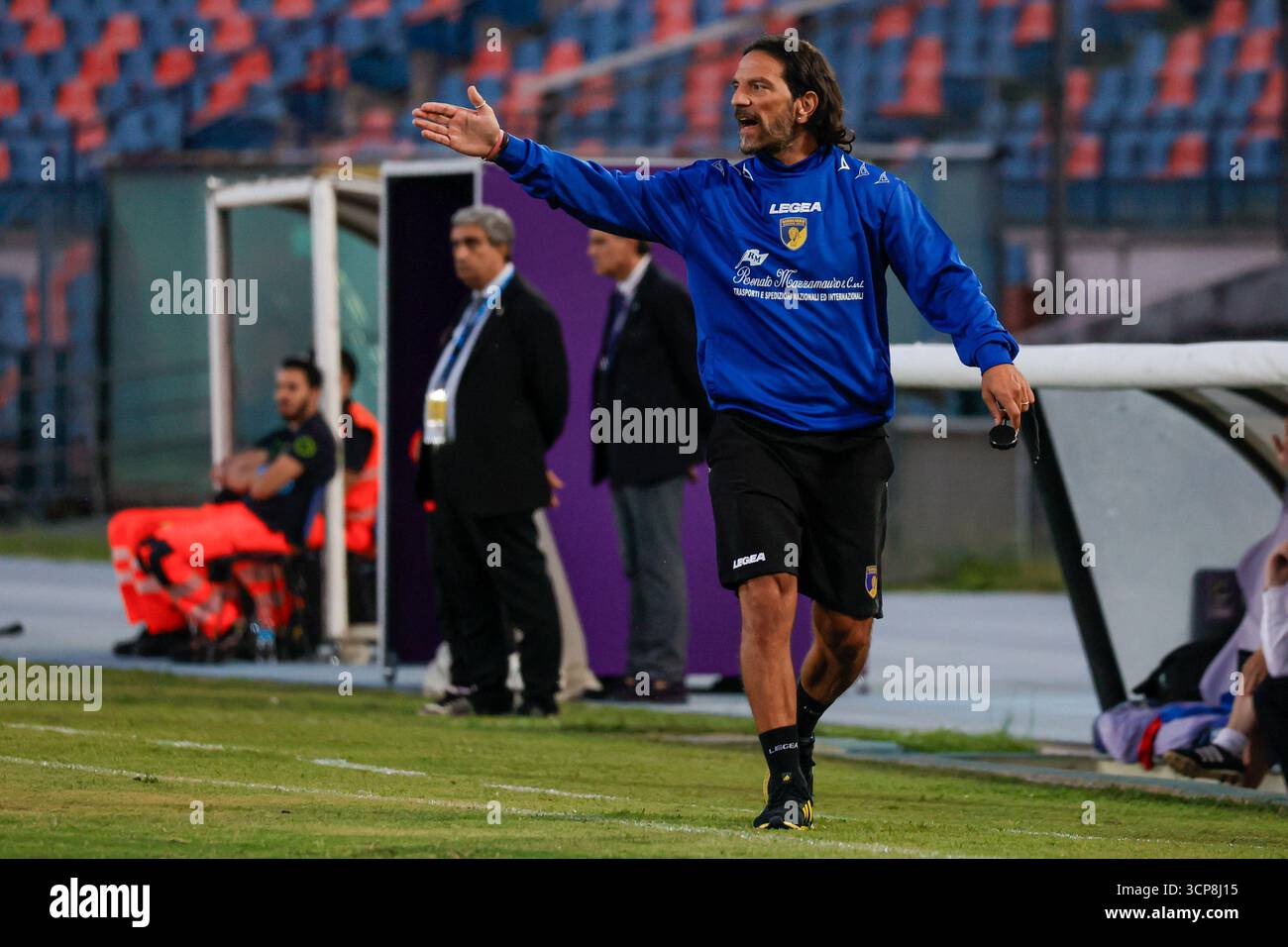Coach Mirko Cudini (Giugliano) during the Serie C football match ...