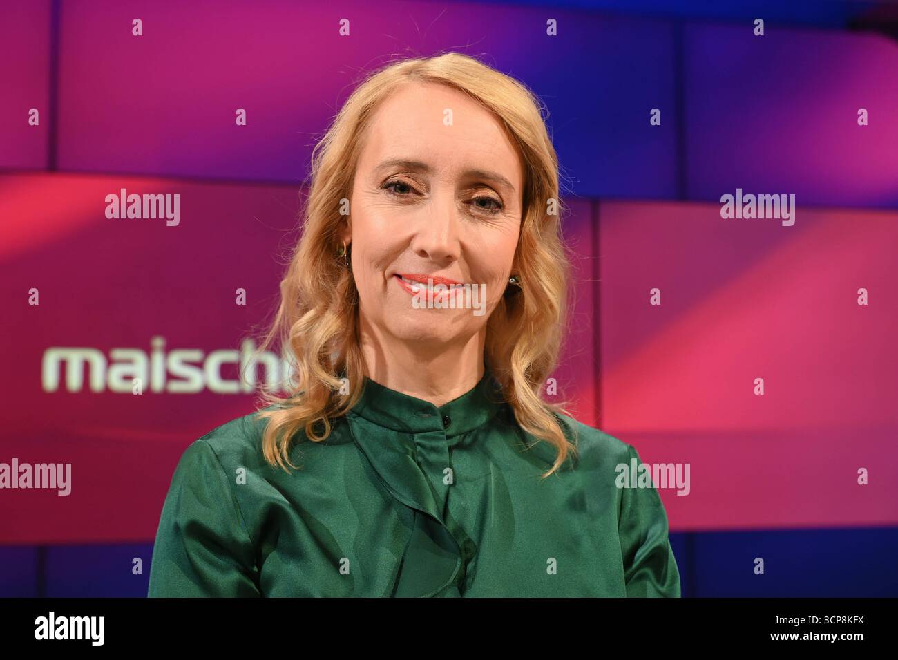 Journalistin Melanie Amann, Spiegel Chefredaktion, zu Gast in der ARD Talkshow Maischberger ...