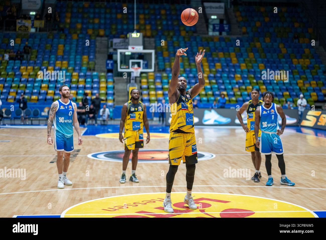Yorman Polas Bartolo (MHP RIESEN Ludwigsburg, #13), GER, Skyliners ...