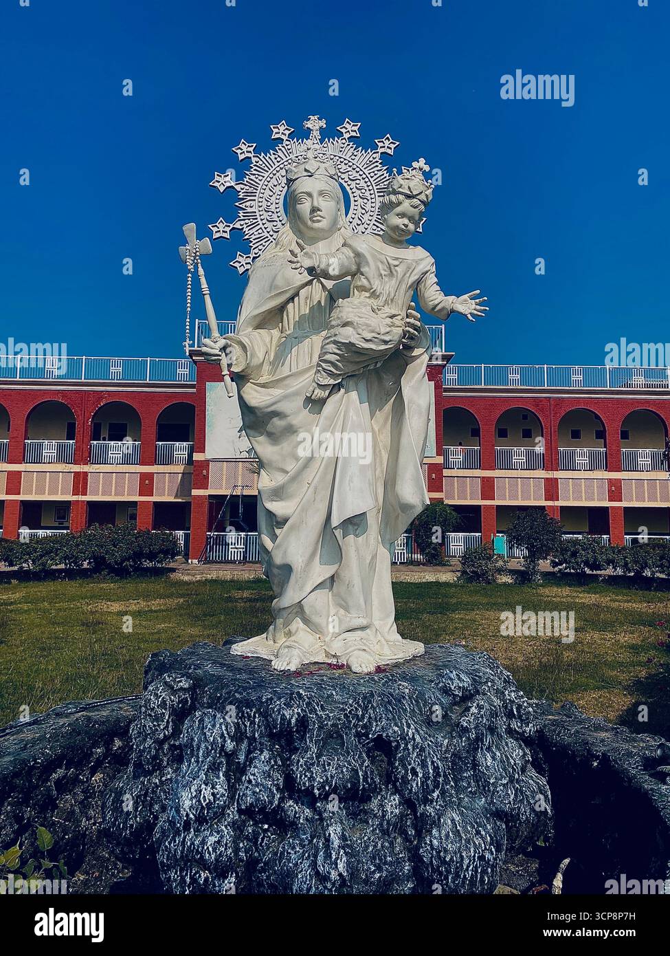 Virgin Mary (Mother of Jesus) holding the Infant Jesus statue at Don ...