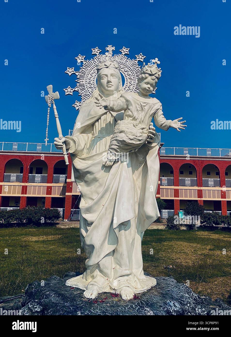 Virgin Mary (Mother of Jesus) holding the Infant Jesus statue at Don ...