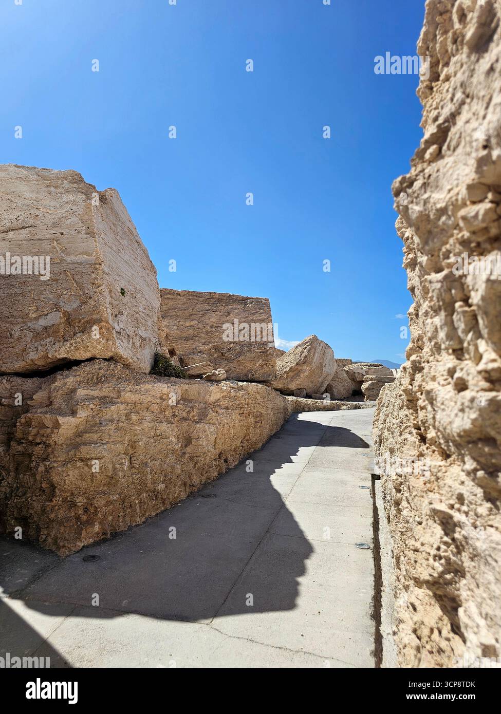 Giant white blocks in the Cuatro Cienegas Marble Mines, Coahuila ...