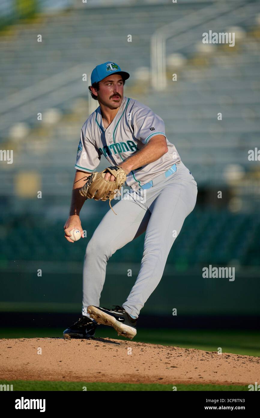 Daytona Tortugas pitcher Mike Villani (29) during an MiLB Florida State ...