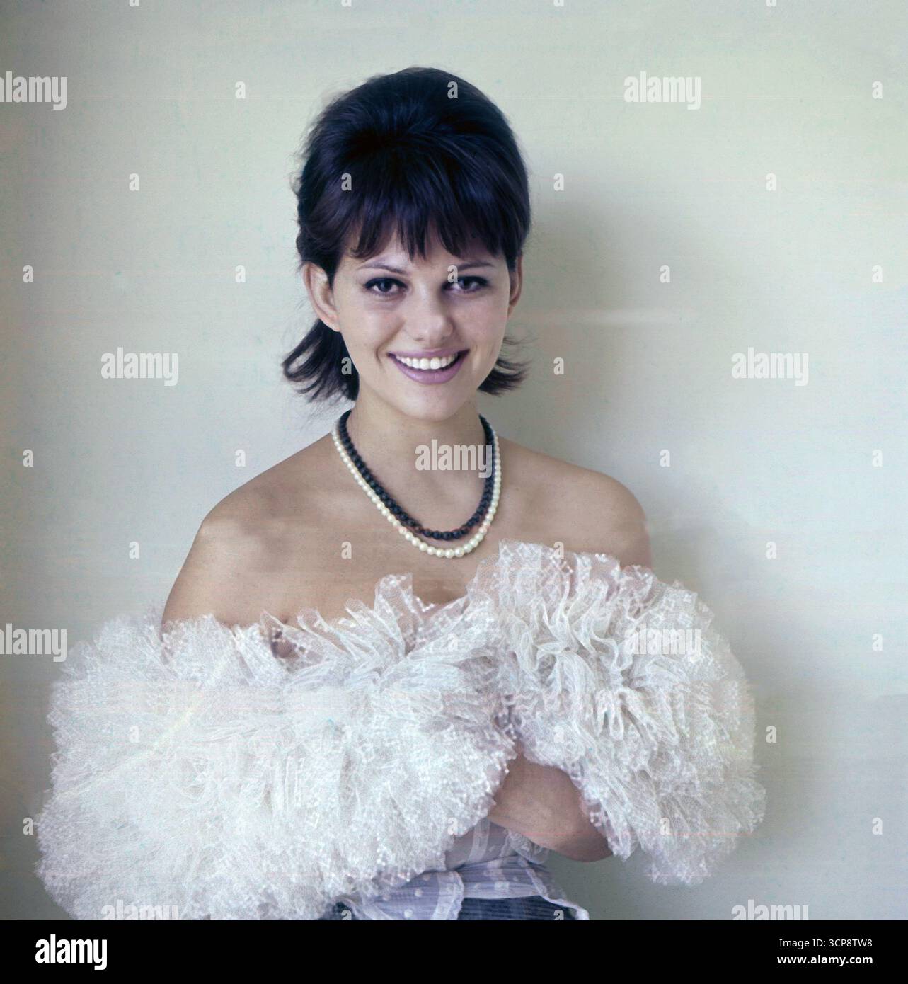 Circa 1964: Italian actress CLAUDIA CARDINALE. (Credit Image: © Globe ...
