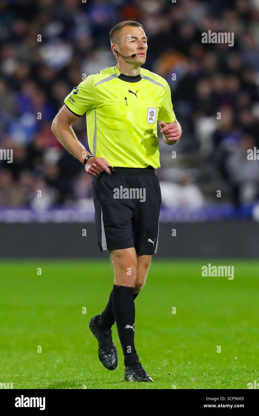 Referee Michael Salisbury during the Huddersfield Town AFC v Manchester ...