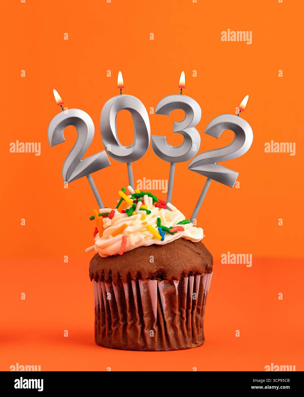 Candle number 2032 happy hi-res stock photography and images - Alamy