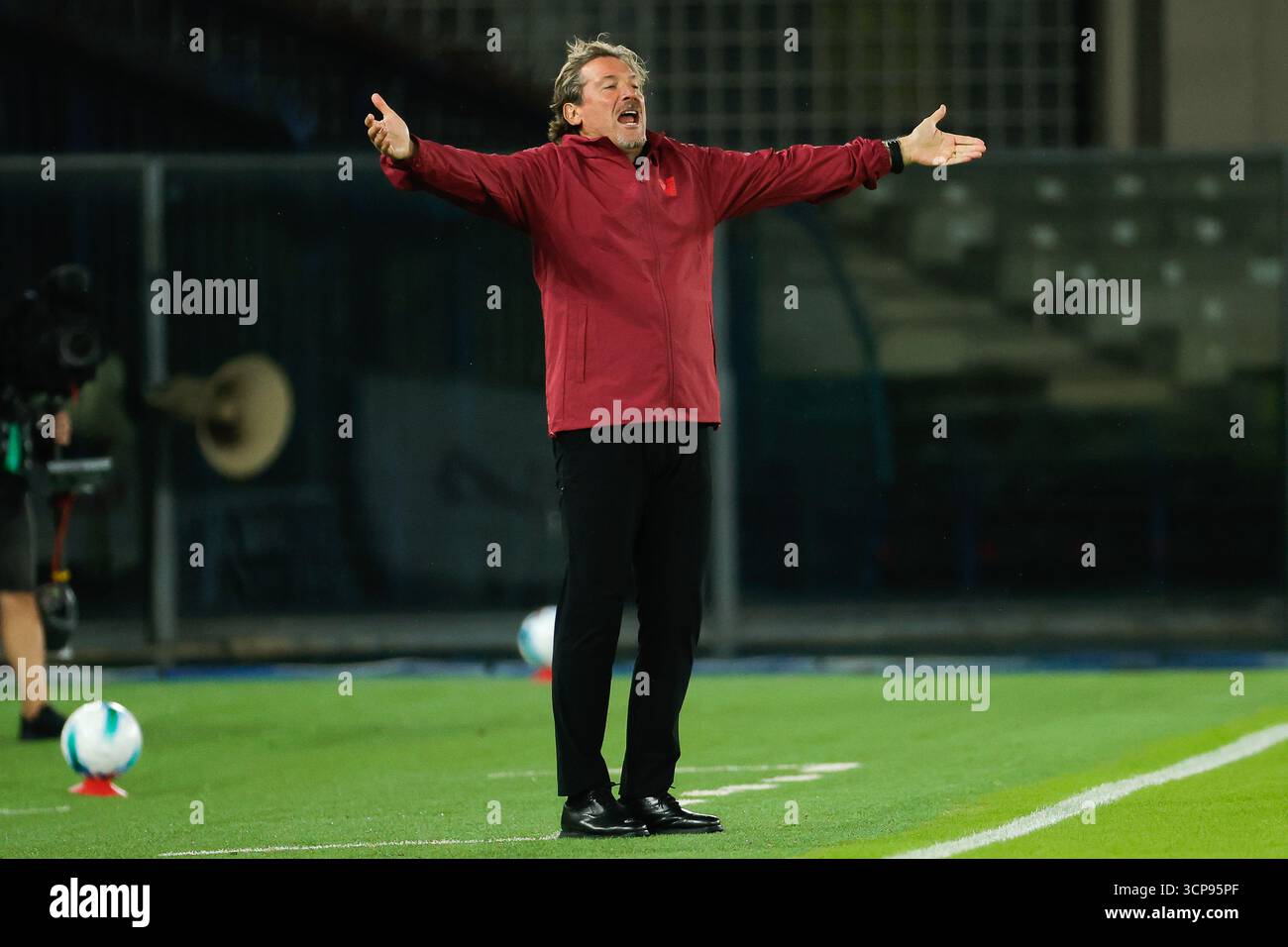 Verona, Italy. 24th Sep, 2025. Giovanni Stroppa head coach of Venezia ...