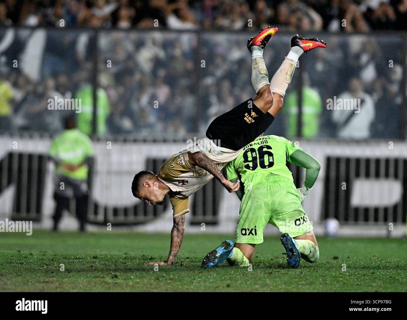 RIO DE JANEIRO, BRAZIL - SEPTEMBER 24,2025 Philippe Coutinho of Vasco ...