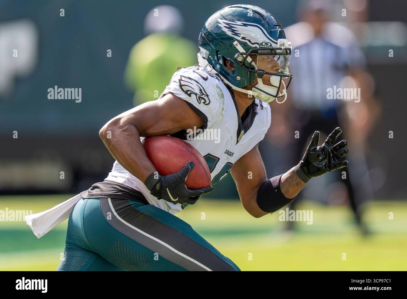 Philadelphia Eagles wide receiver John Metchie III returns the kick ...