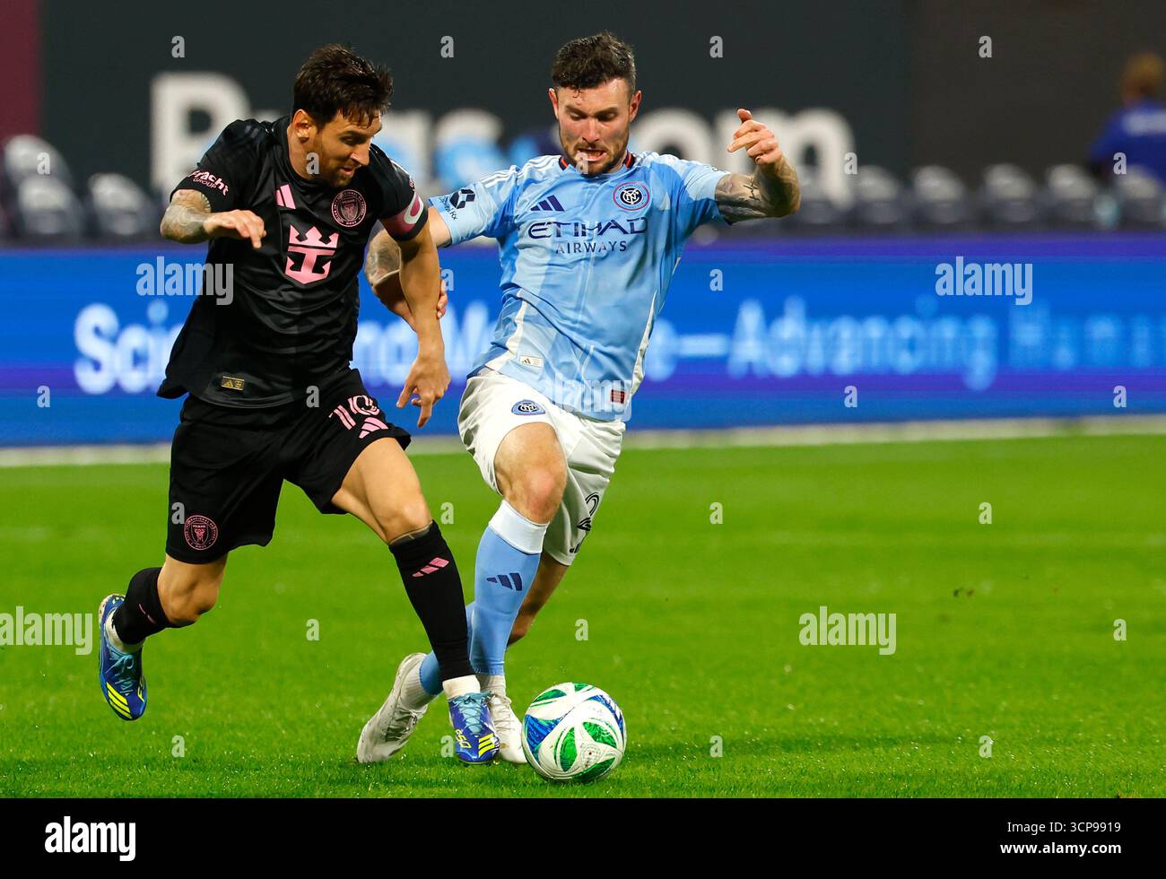 Inter Miami forward Lionel Messi (10) battles New York City FC ...
