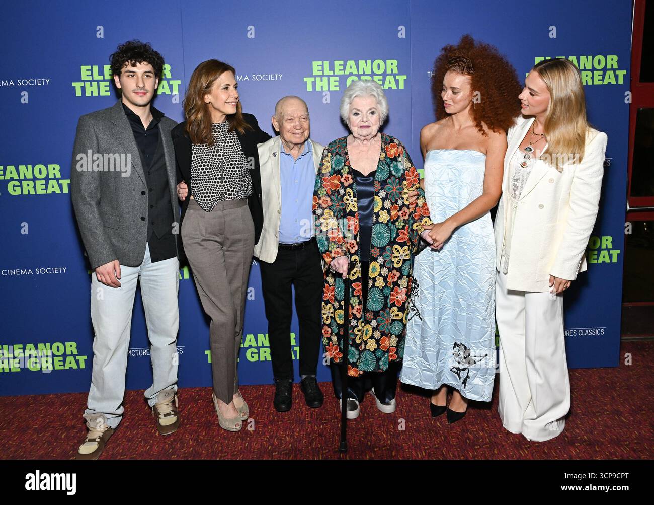 Will Price, from left, Jessica Hecht, Sami Steigmann, June Squibb, Erin ...