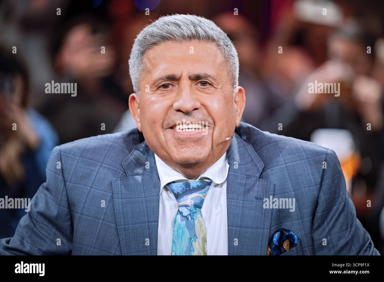 MDR - Riverboat. Landarzt Dr. Amin Ballouz anläßlich der Aufzeichnung ...