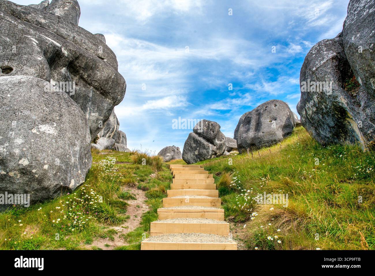 The iconic famous rock formations and ancient boulders at Castle Hill ...