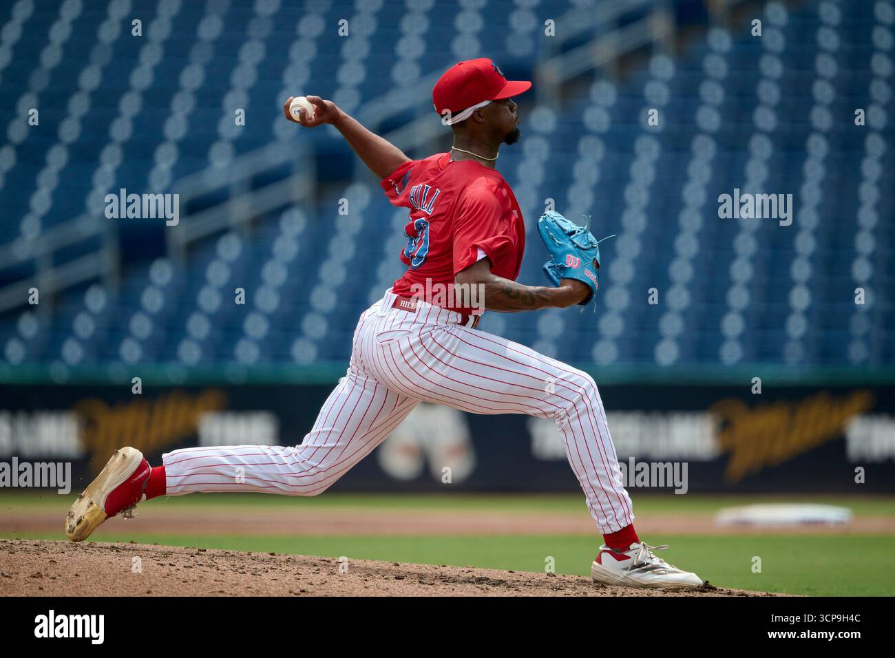 Clearwater Threshers pitcher Camron Hill (40) during an MiLB Florida ...
