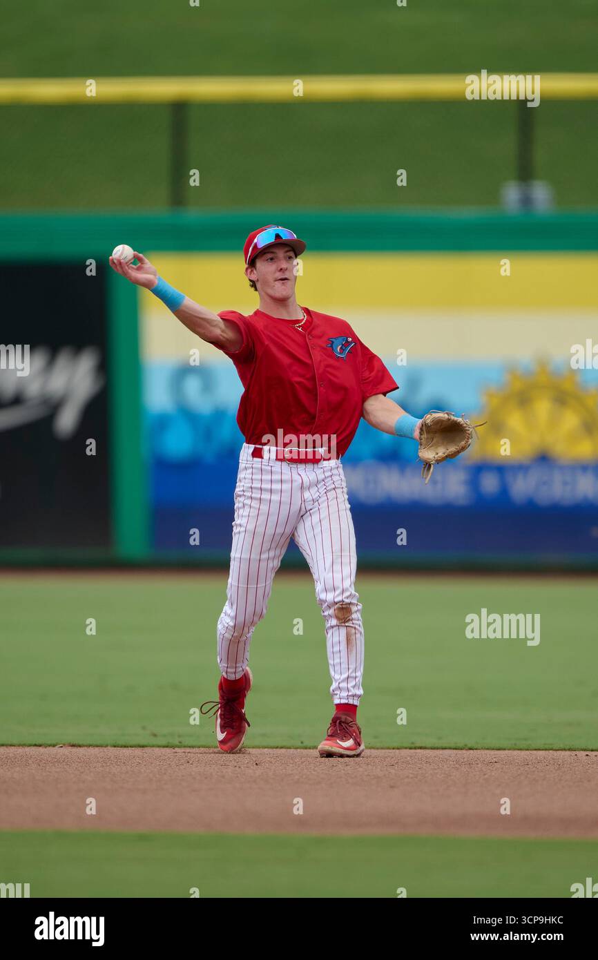 Clearwater Threshers second baseman Matthew Ferrara (38) throws to ...