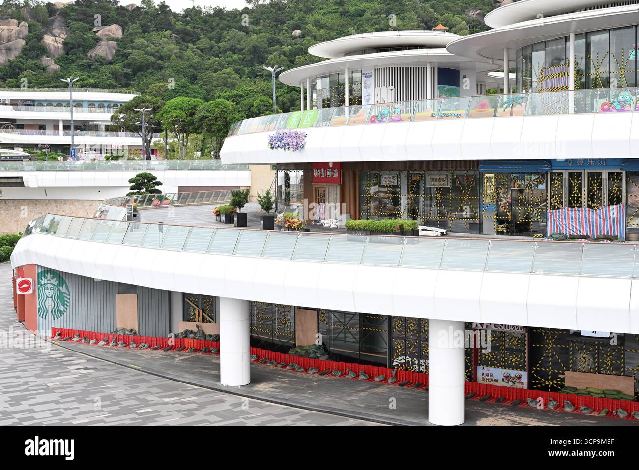 **CHINESE MAINLAND, HONG KONG, MACAU AND TAIWAN OUT** Super typhoon ...