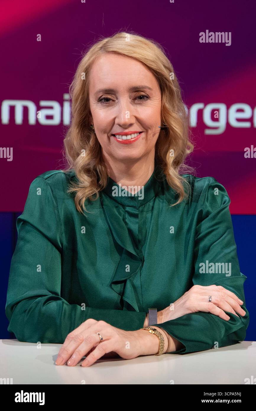 Melanie AMANN, Journalistin Der Spiegel Portraet, Porträt, Portrait, Angeschnittenes Einzelbild ...