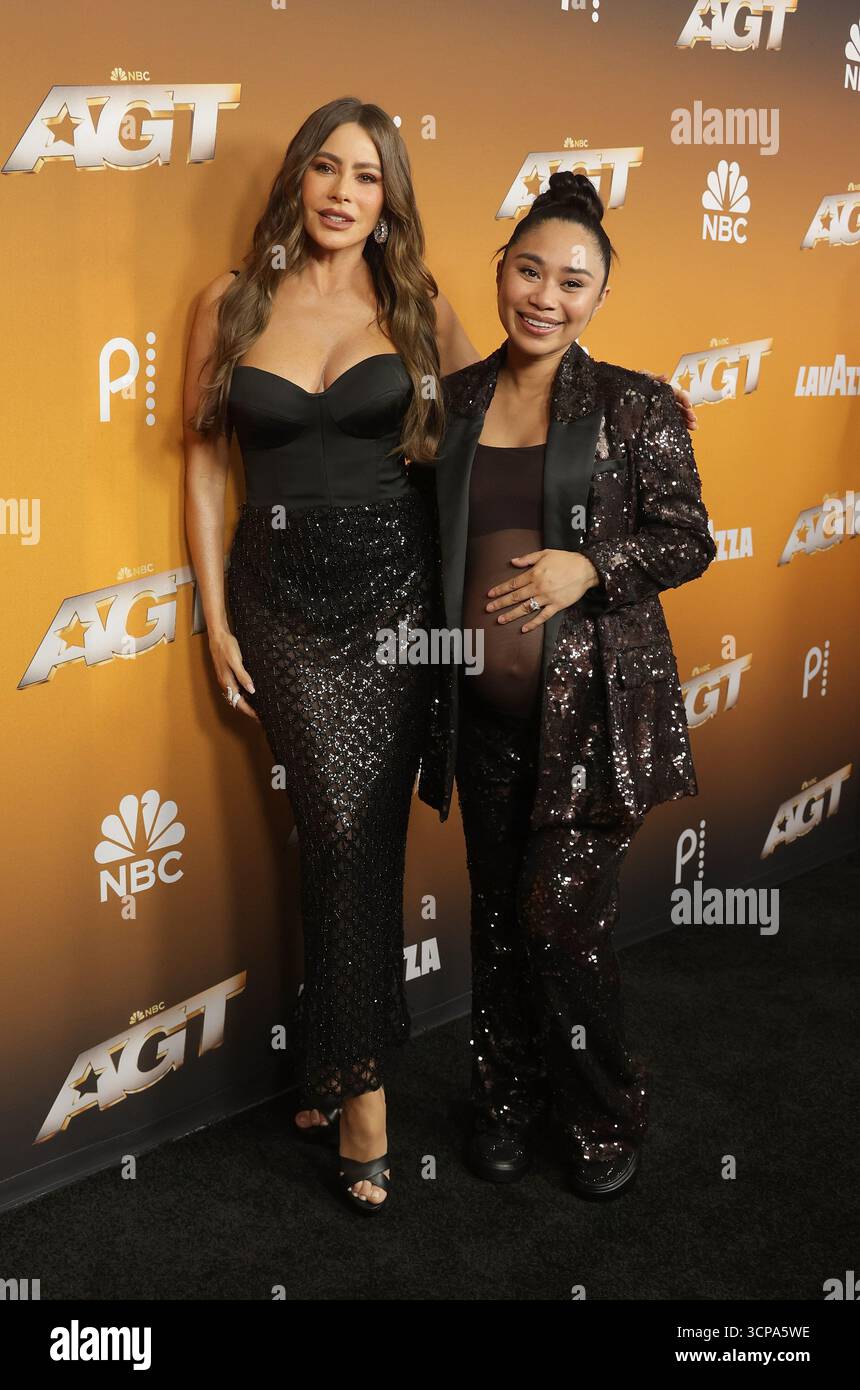 Sofía Vergara and Jessica Sanchez attend the "America's Got Talent ...