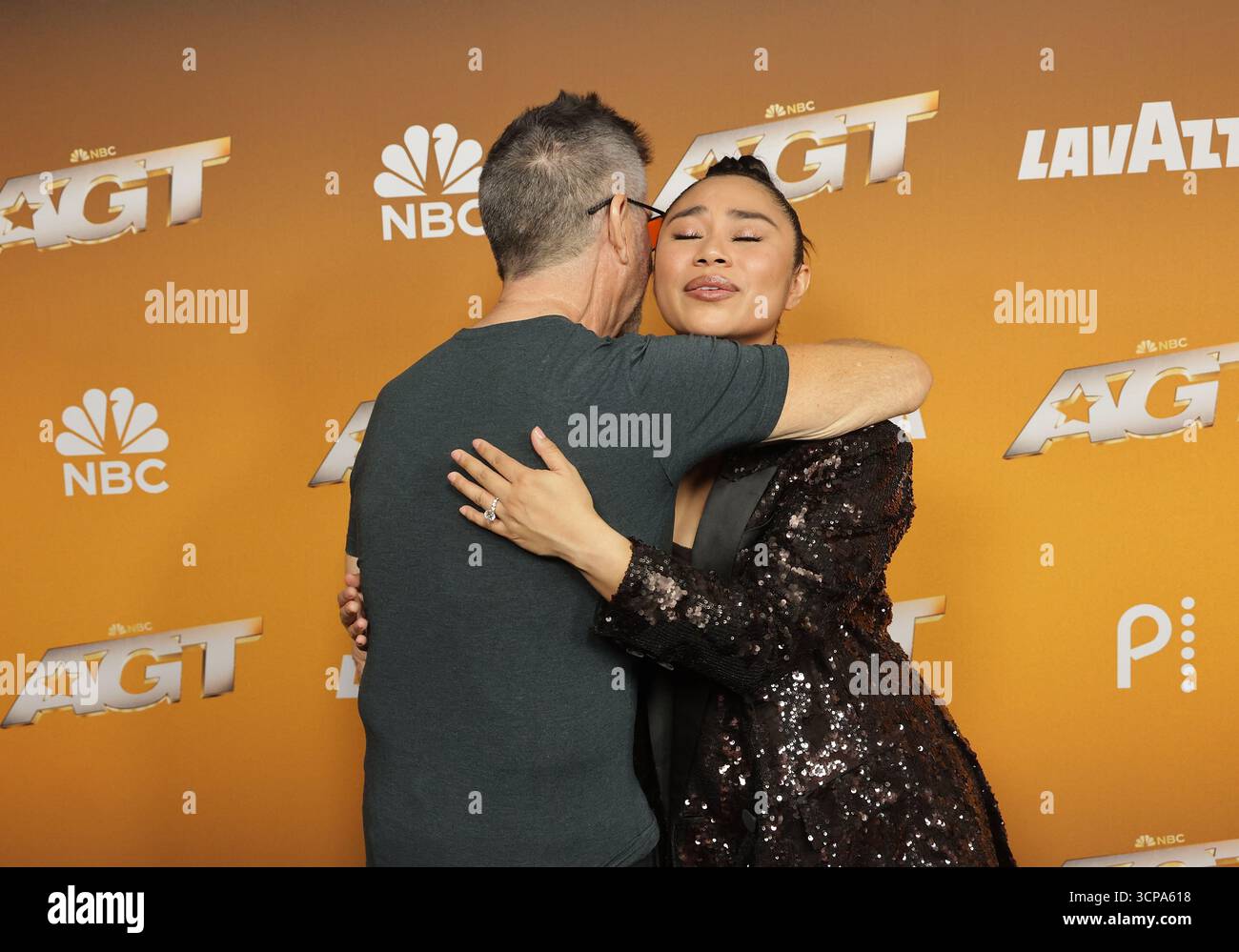 Pasadena, United States. 24th Sep, 2025. Simon Cowell and Jessica ...