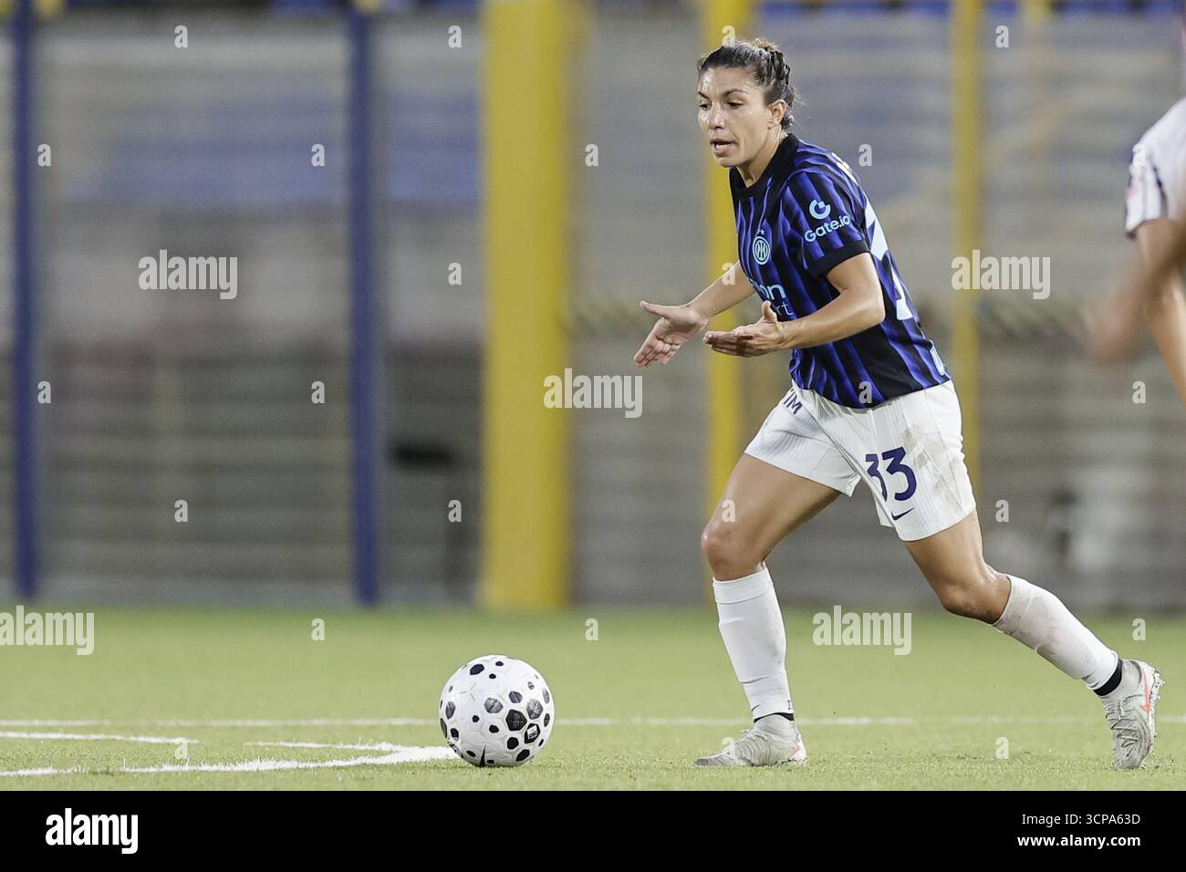 Inter's Italian defender Elisa Bartoli controls the ball during the ...