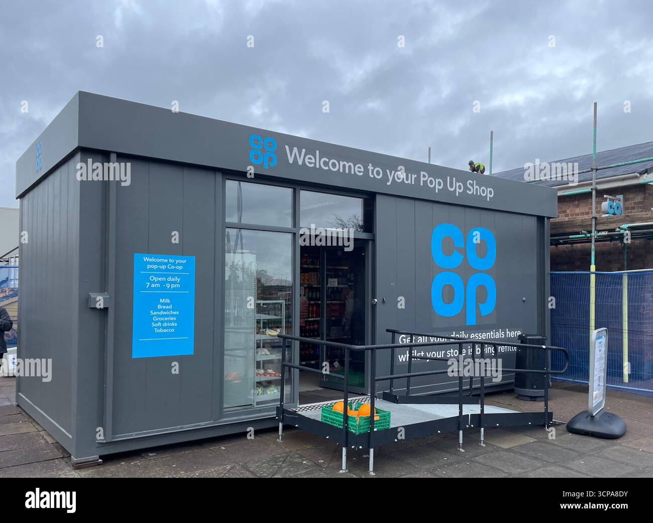 Temporary Co-op store front elevation Stock Photo - Alamy