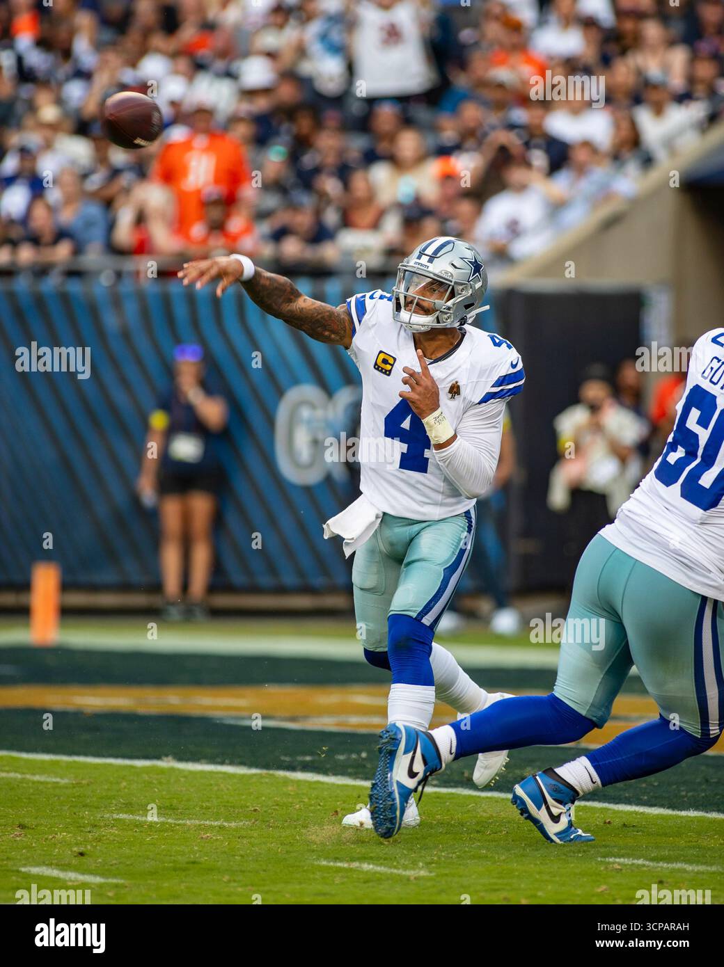 September 21, 2025: Dallas Cowboys Quarterback Dak Prescott (4) throws ...