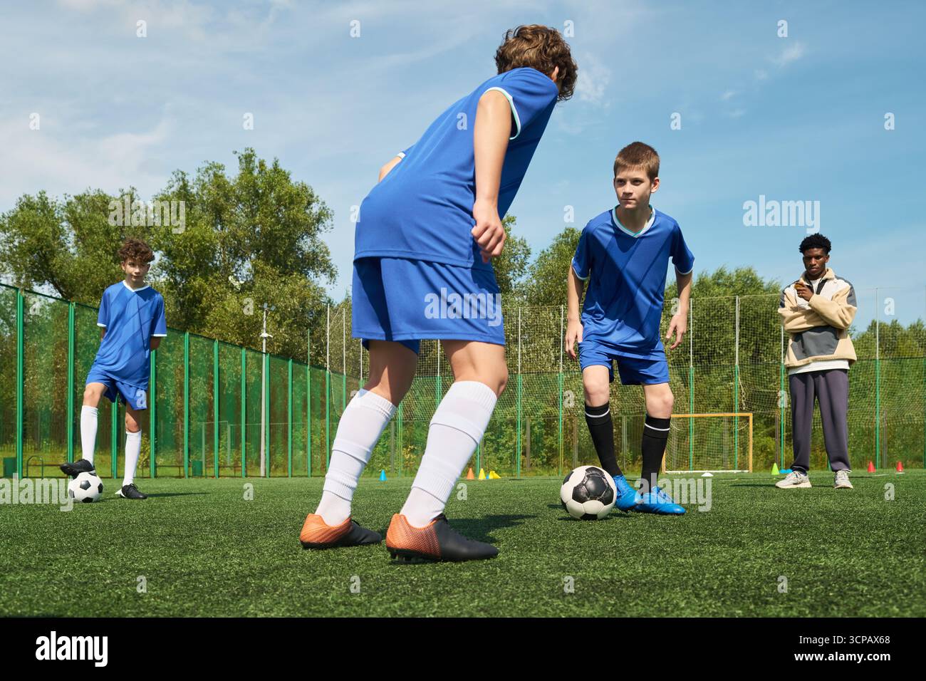 Youth soccer dribbling drill hi-res stock photography and images - Alamy