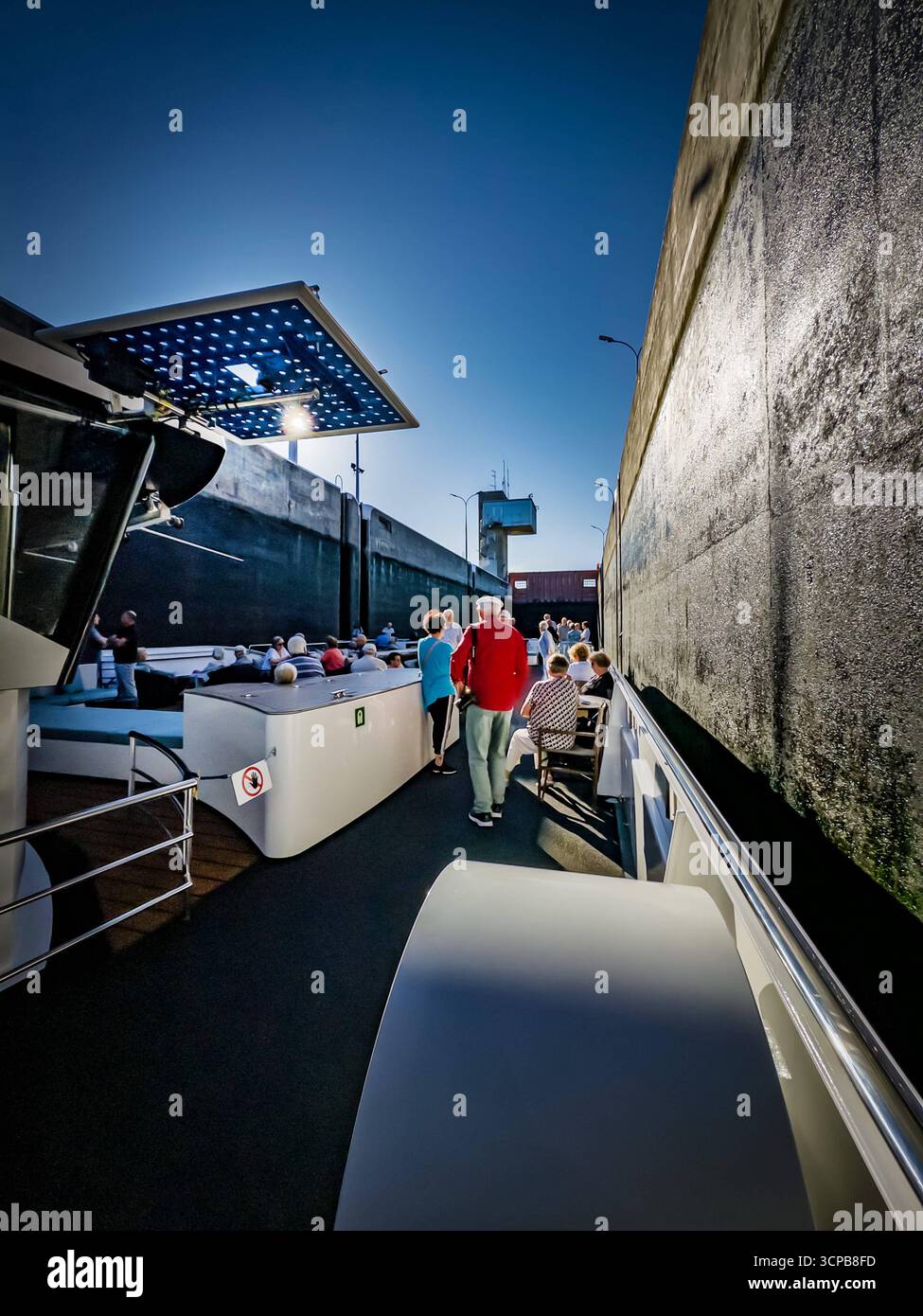 Frankreich, Fluss RhÃ ne / Rhone, Impressionen am Rand einer ...