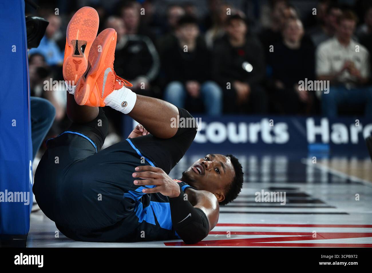 Tyson Walker of Melbourne United during the NBL Round 2 match between ...
