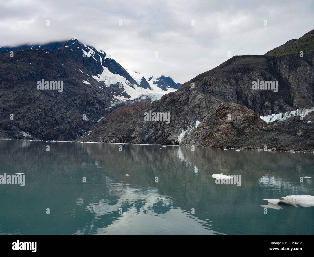 A fall scene from Denali National Park in Alaska Stock Photo - Alamy