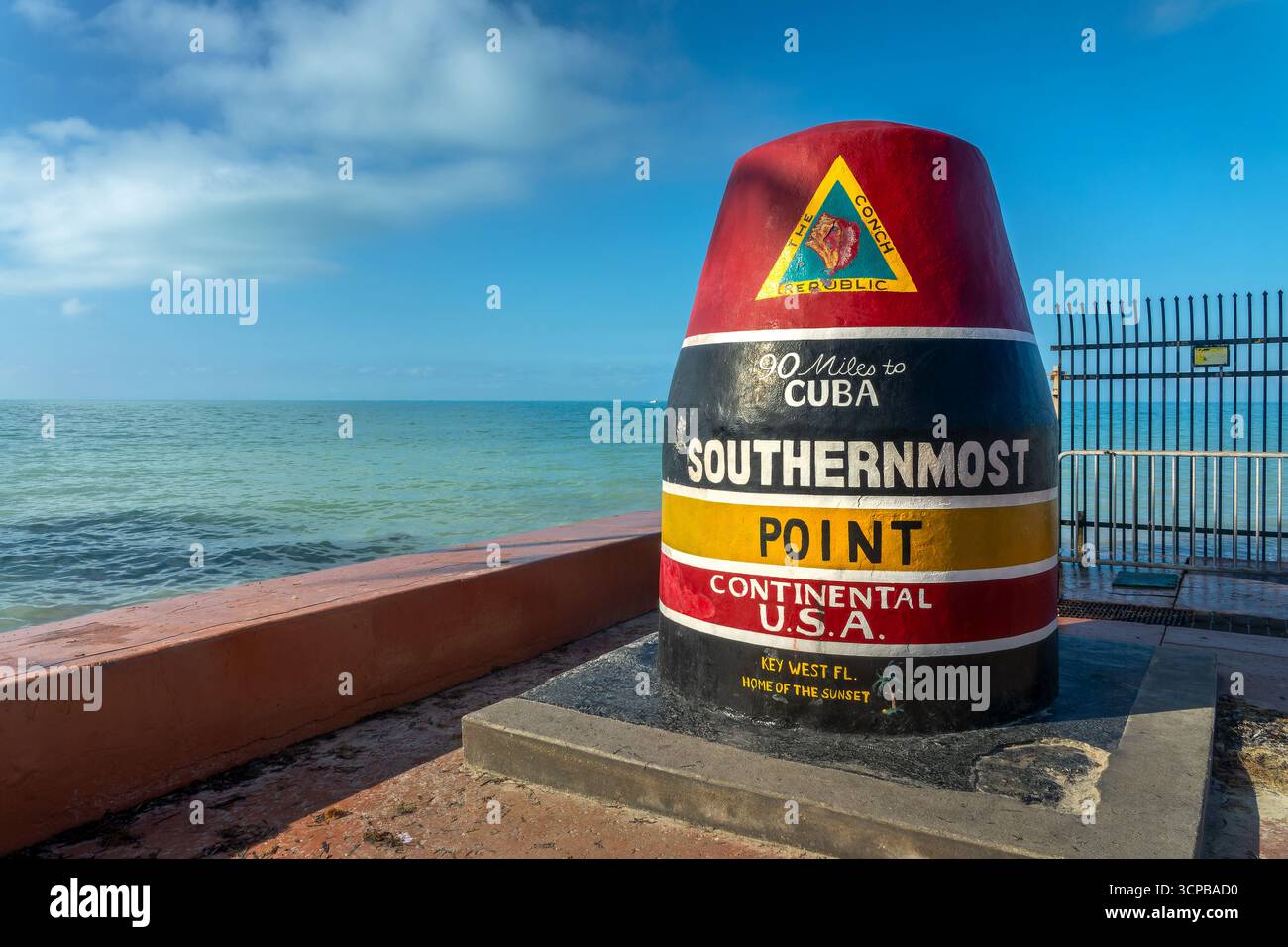 Southernmost Point, 90 miles from Cuba, famous concrete buoy in Key ...