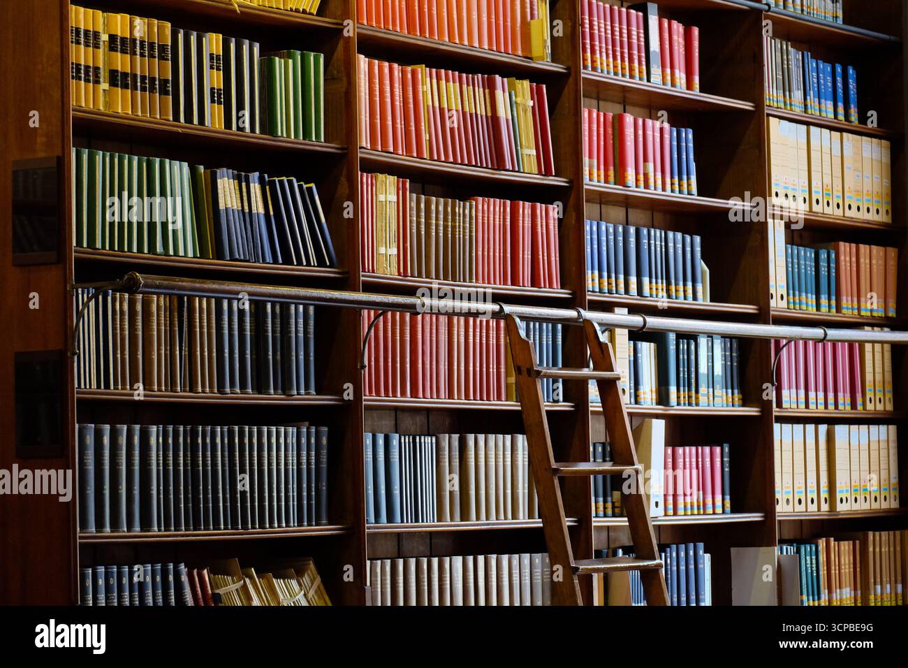 Historic library featuring wooden hi-res stock photography and images ...
