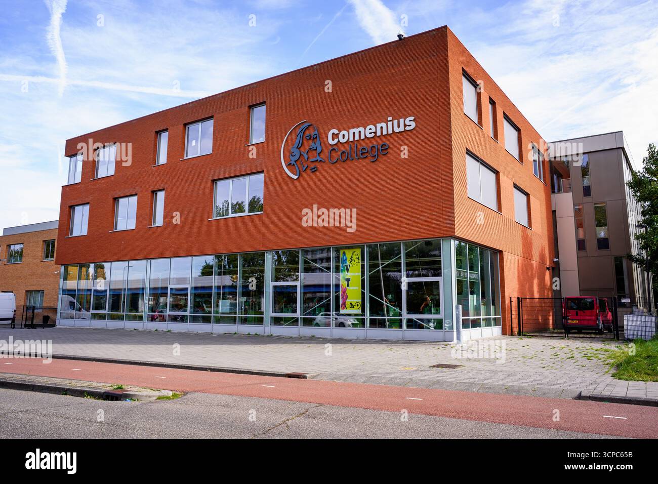 CAPELLE AAN DEN IJSSEL - The Comenius College closed early due to the ...