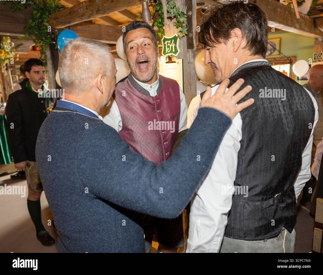 Roger Wittmann , Jœlio C sar Julio Cesar , Matze Knop / Plettis Wiesn Legends Lunch und Sky ...