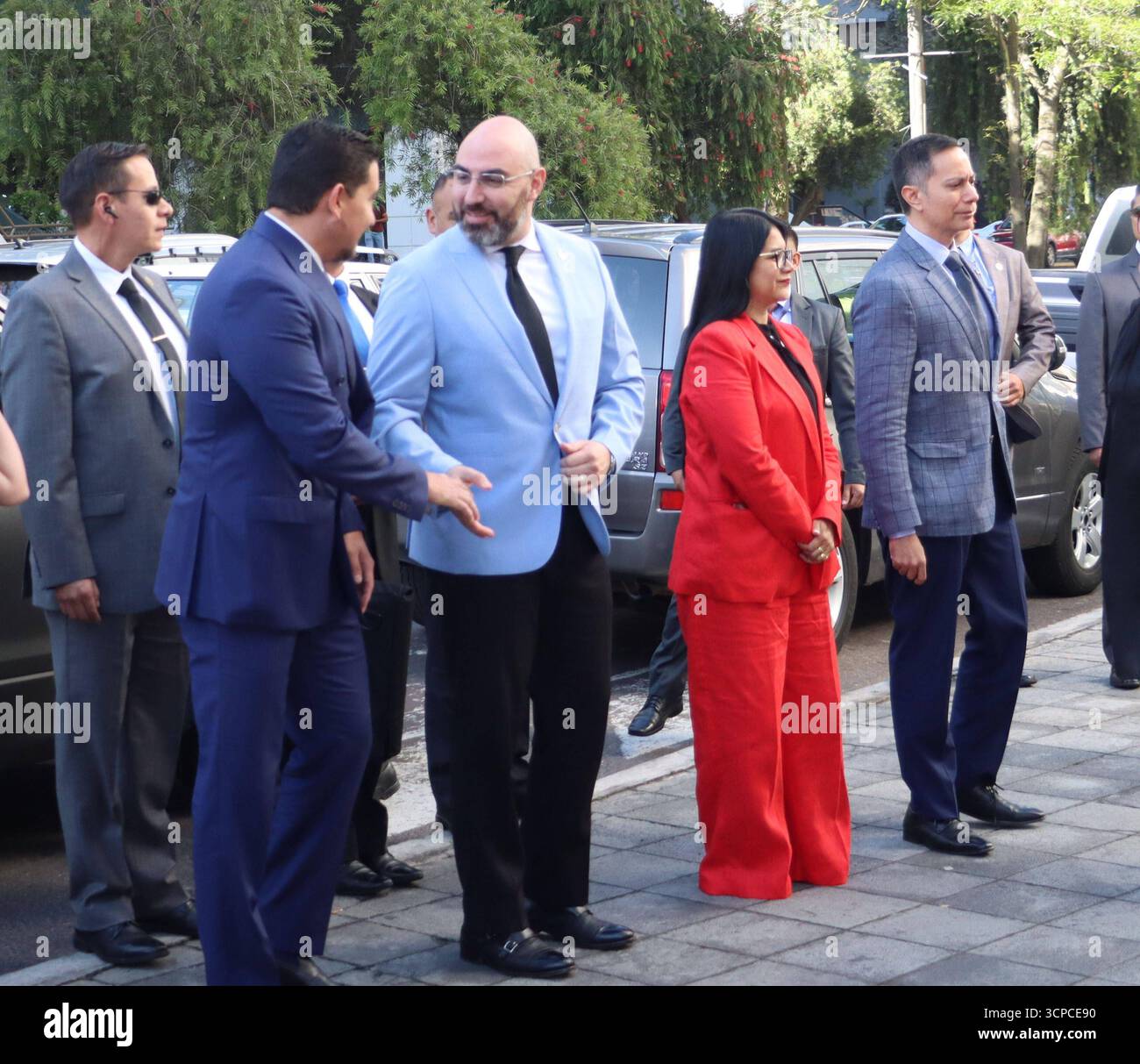 PLENO JUDICATURA Quito, Thursday, September 25, 2025 Protocol arrival of the newly sworn in ...