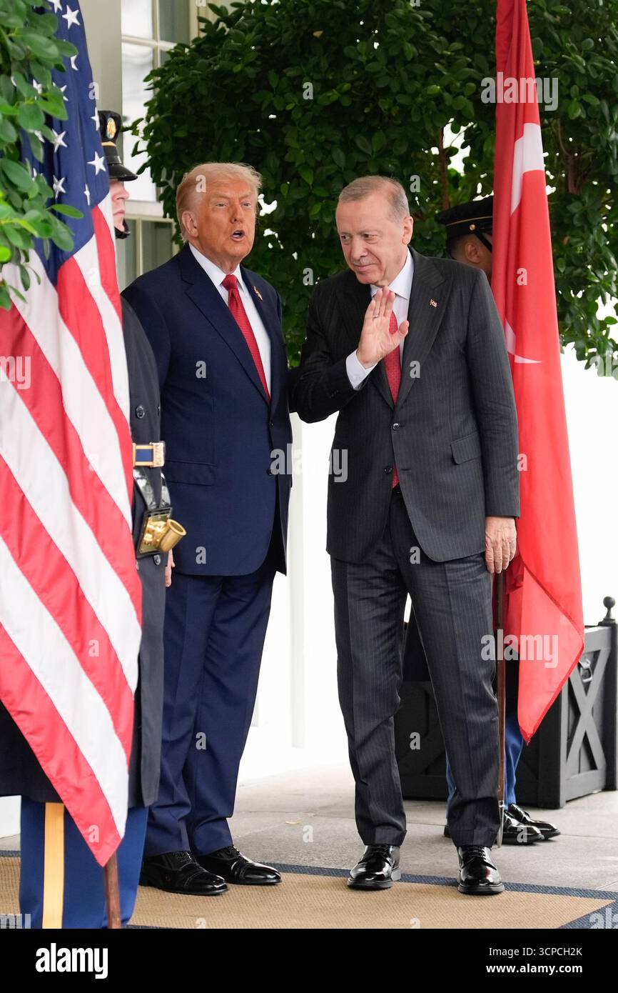 US President Donald Trump welcomes Turkish President Recep Tayyip ...